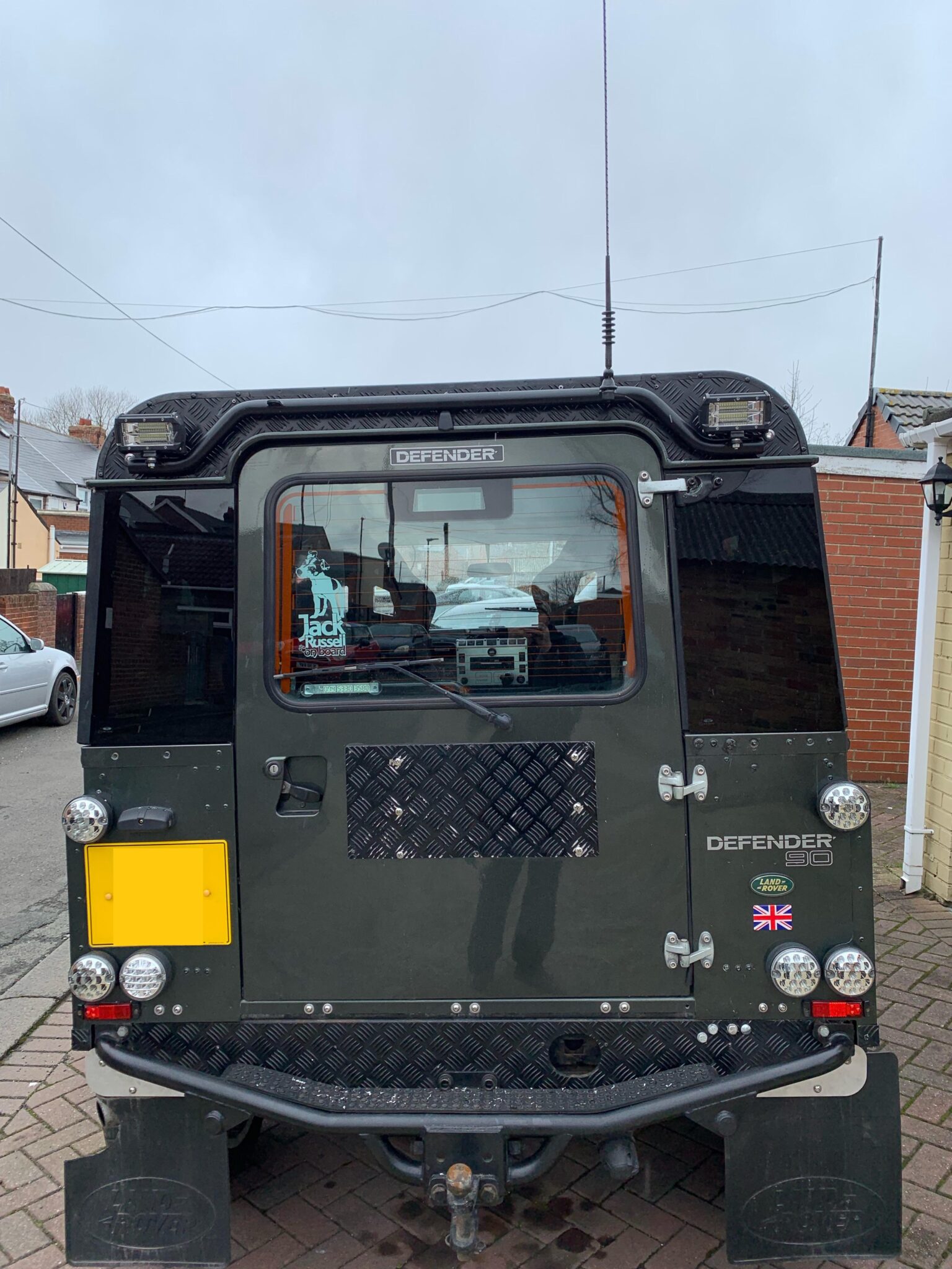 Defender Rear Light/CB Bar – Hadley Services